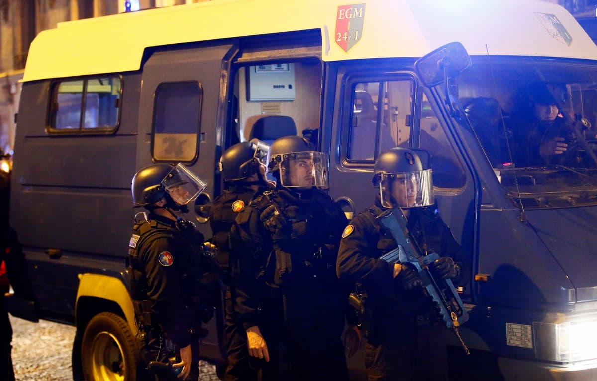 Elizejske poljane: Teroristični osumljenec se je predal belgijski policiji