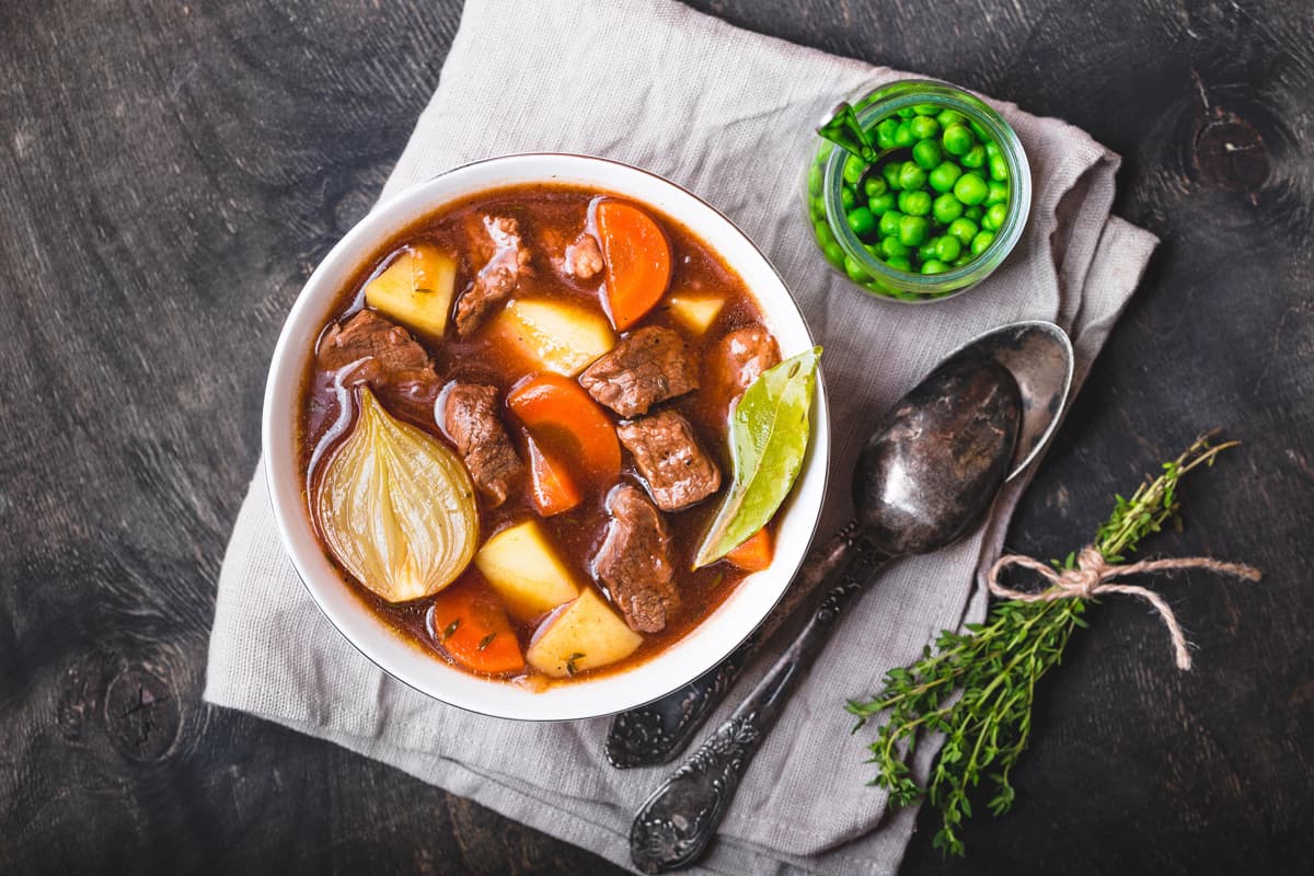 (RECEPT) Ričet in telečja obara za prste obliznit