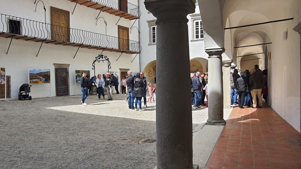 (FOTO) Grad Borl: Številni obiskovalci oživljenega dragulja na skali ...