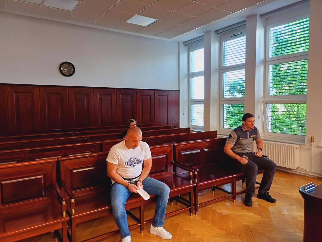 Poskus uboja iz ljubosumja zaradi bivše