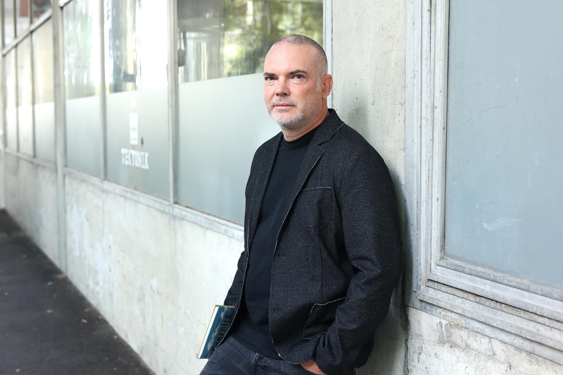 (POGOVOR) Sebastijan Pregelj, pisatelj: Po vsaki vojni so ljudje slabši