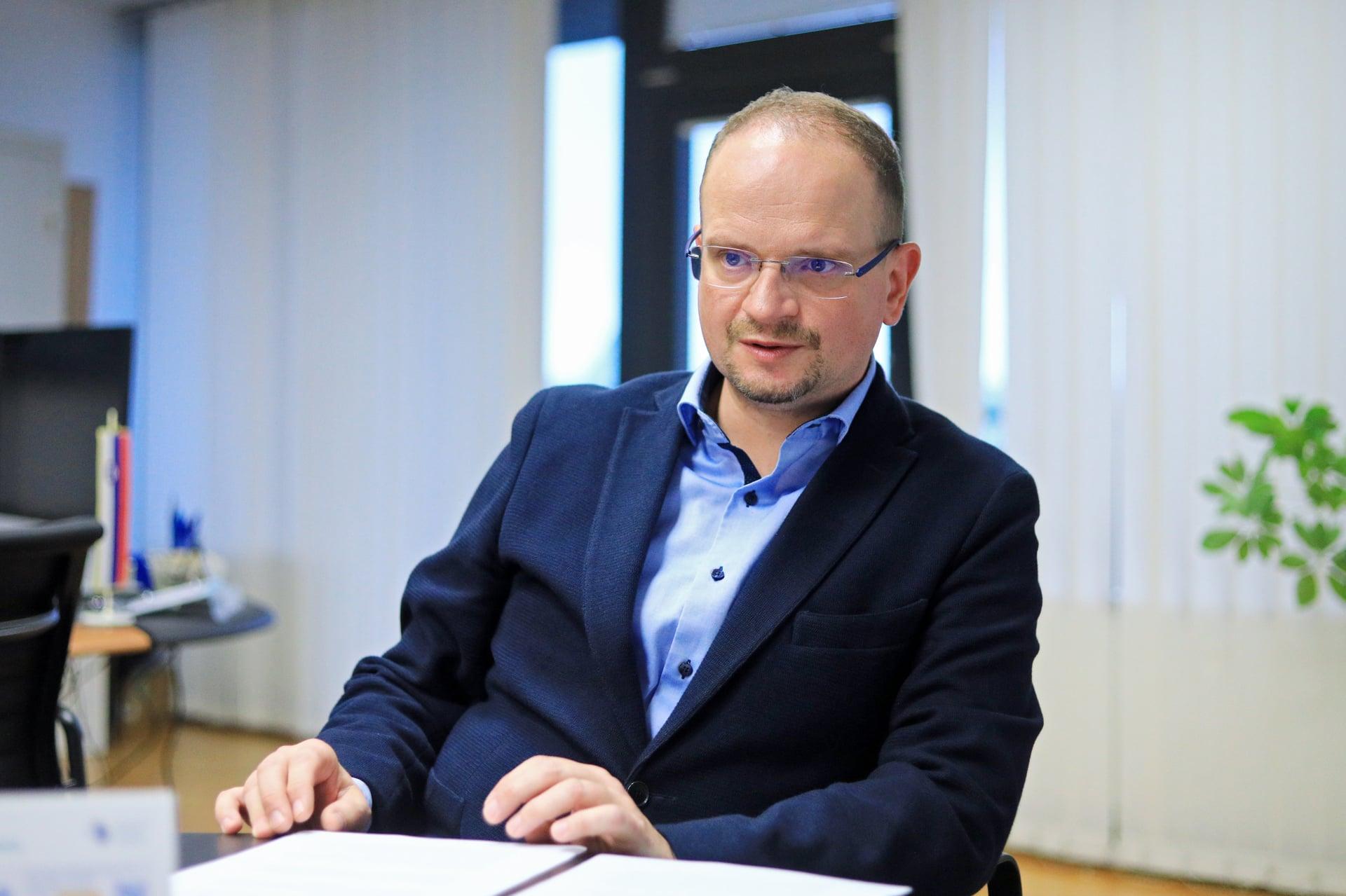 (BOB LETA) Nominiranec Tilen Ivič, tožilec. Krepitev kulture dialoga