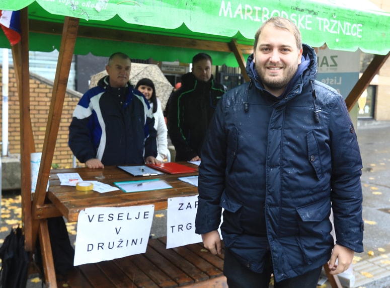 Čuš prevzema očetovo stranko; jutri na sodišče zaradi tožbe SDS